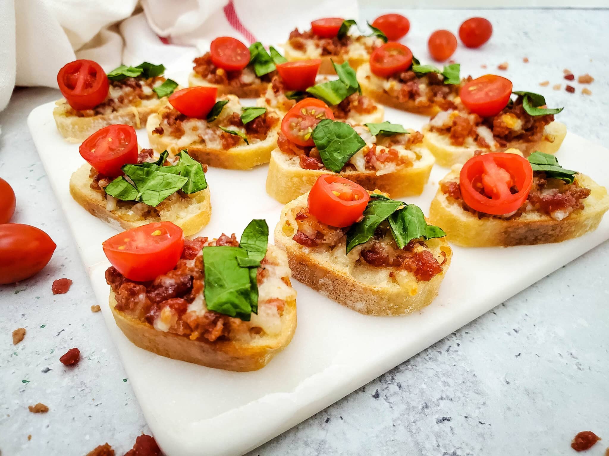 Classic Taco Dip: Your New Favorite Party Snack! - Bite-Sized Bash