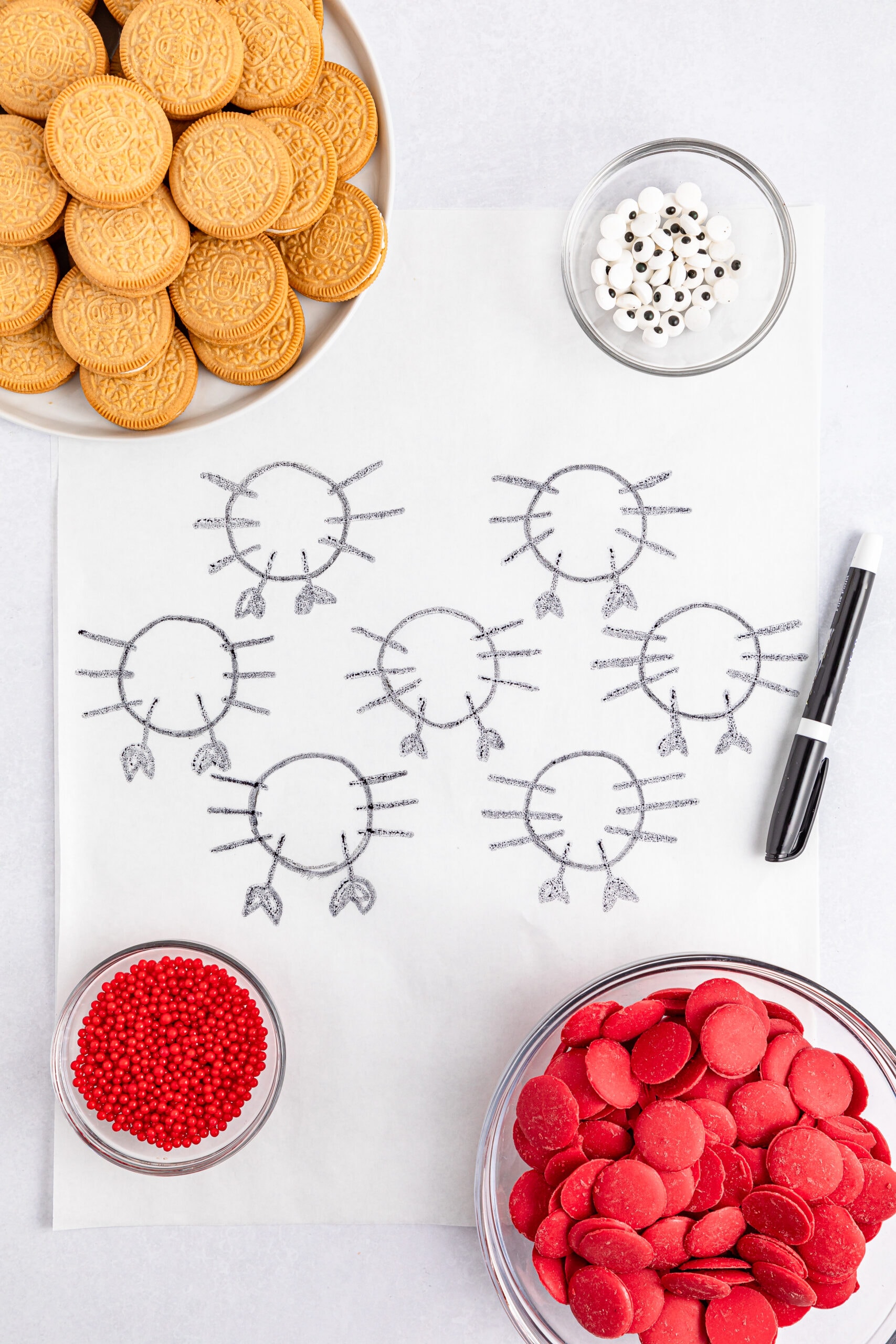 Cute Oreo Crab Cookies - Bite-Sized Bash