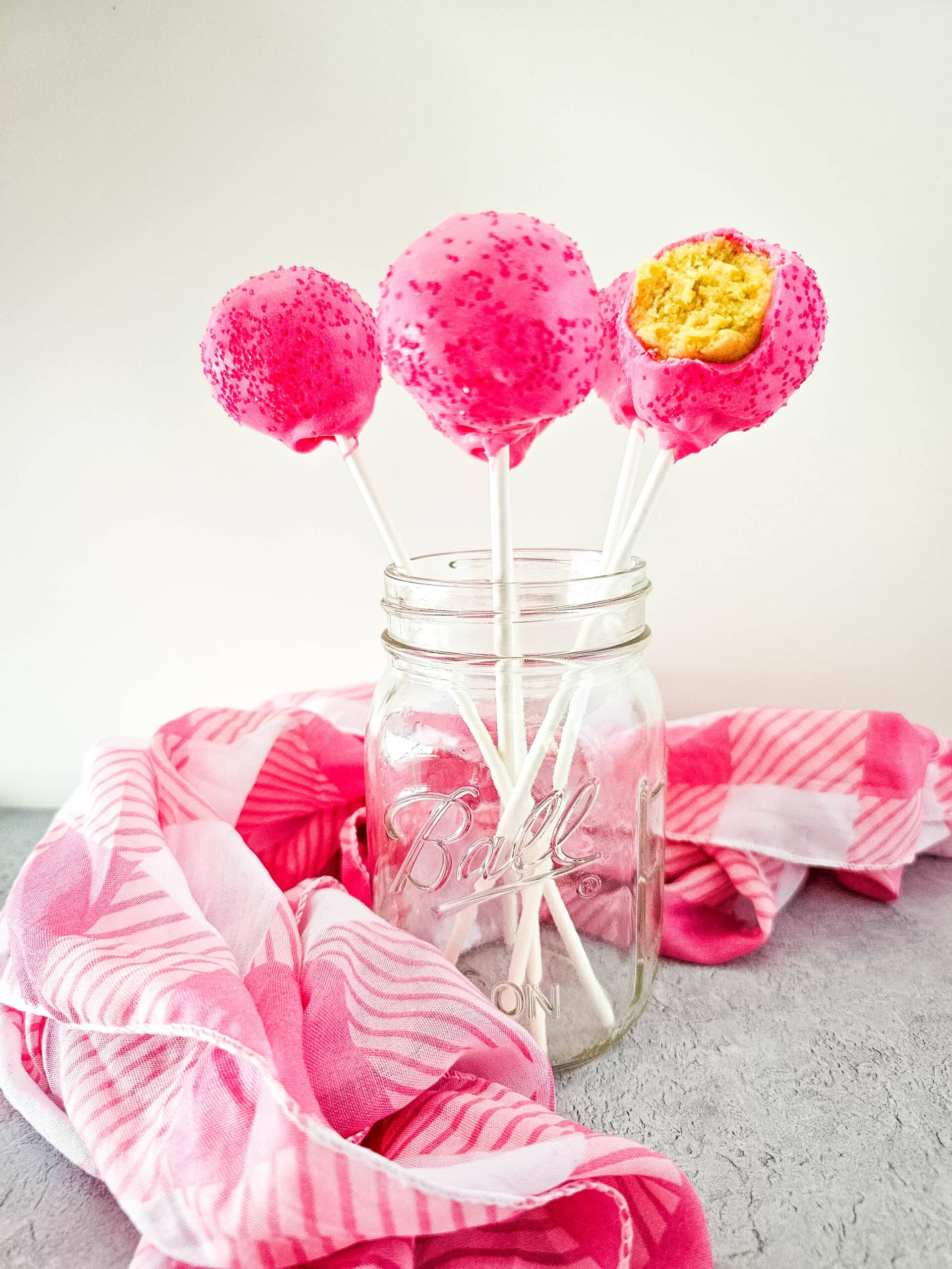 DIY Pink Cake Pops - Bite-Sized Bash