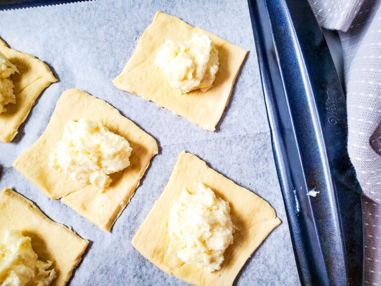 Cherry Cheesecake Crescent Pastries - Bite-Sized Bash