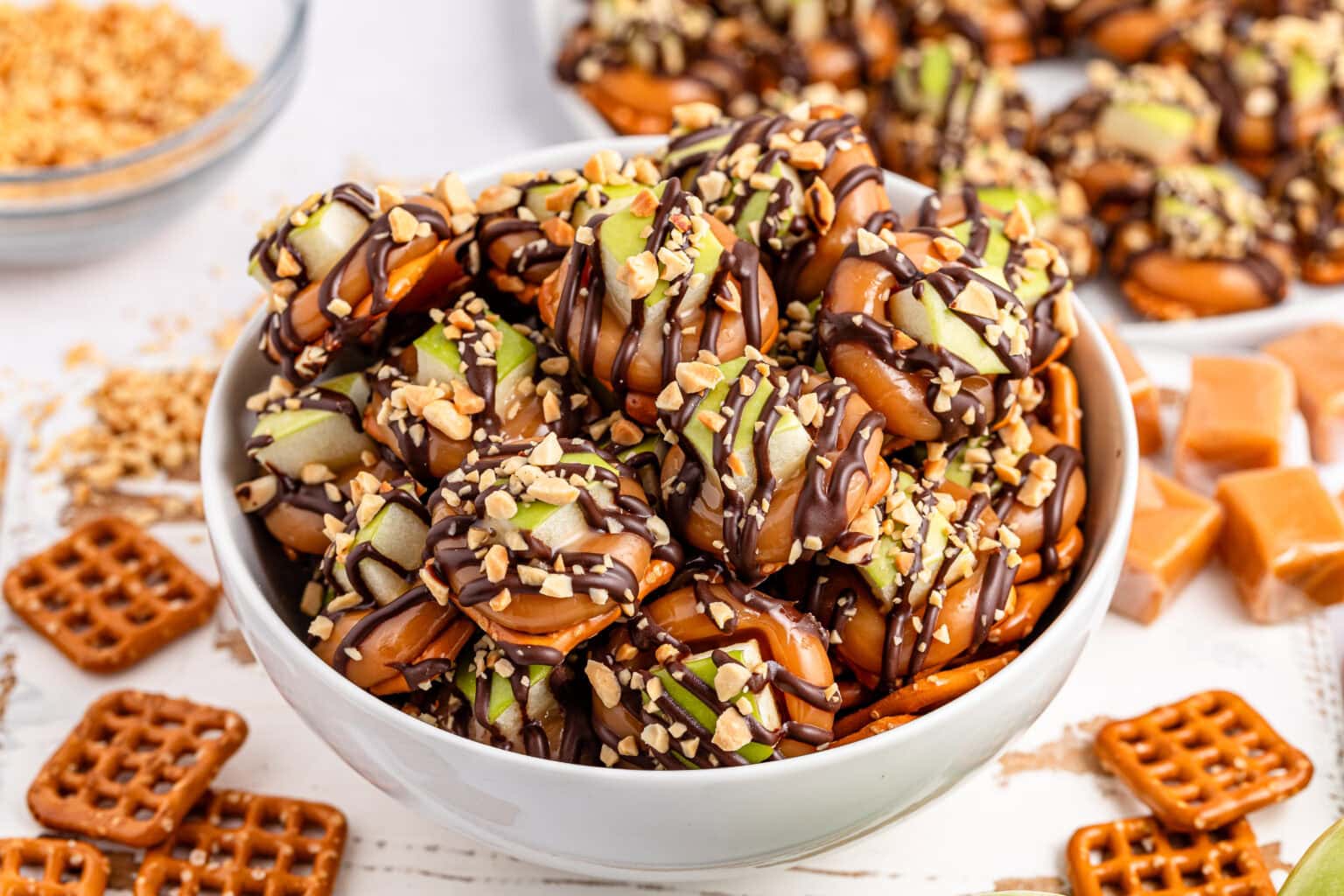 Caramel Apple Pretzel Bites - Bite-Sized Bash