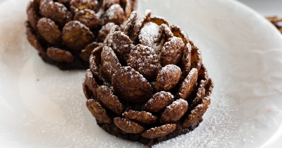 Christmas Edible Chocolate Pine Cones - Bite-Sized Bash