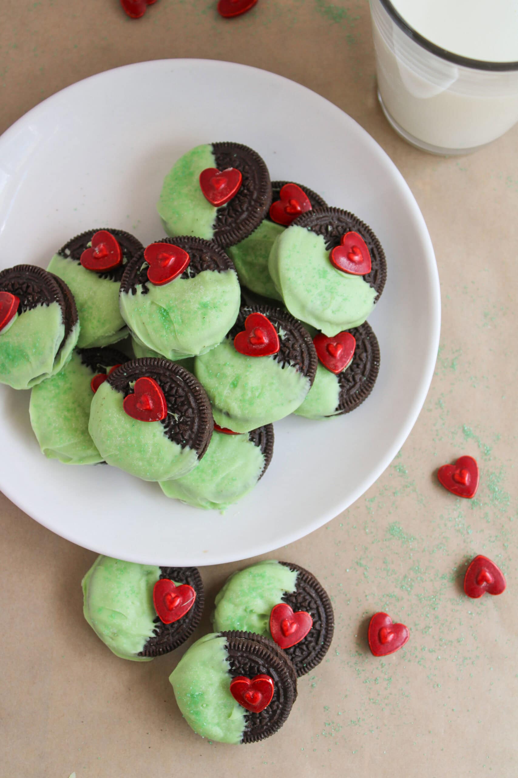 Grinch-Inspired Oreos - Bite-Sized Bash