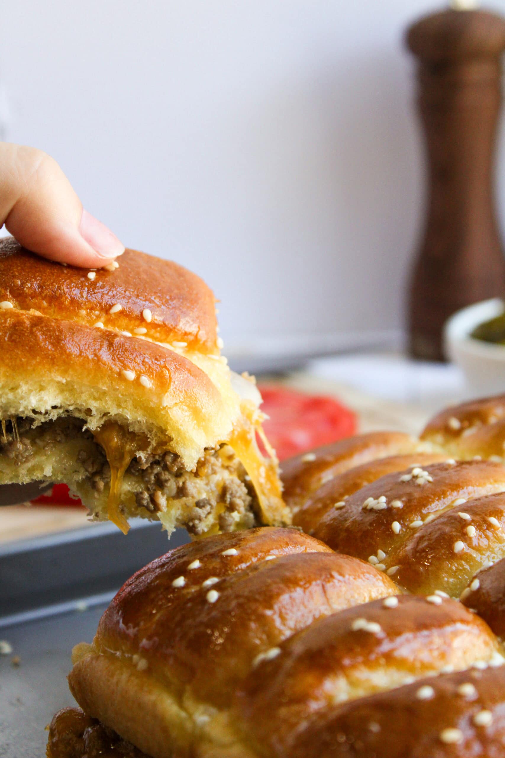 Classic, Juicy, and Oh-So-Appetizing: Cheeseburger Sliders - Bite-Sized ...