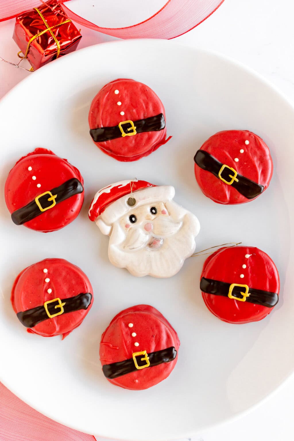 Ho Ho Ho! Make These Adorable Santa Oreos! - Bite-Sized Bash