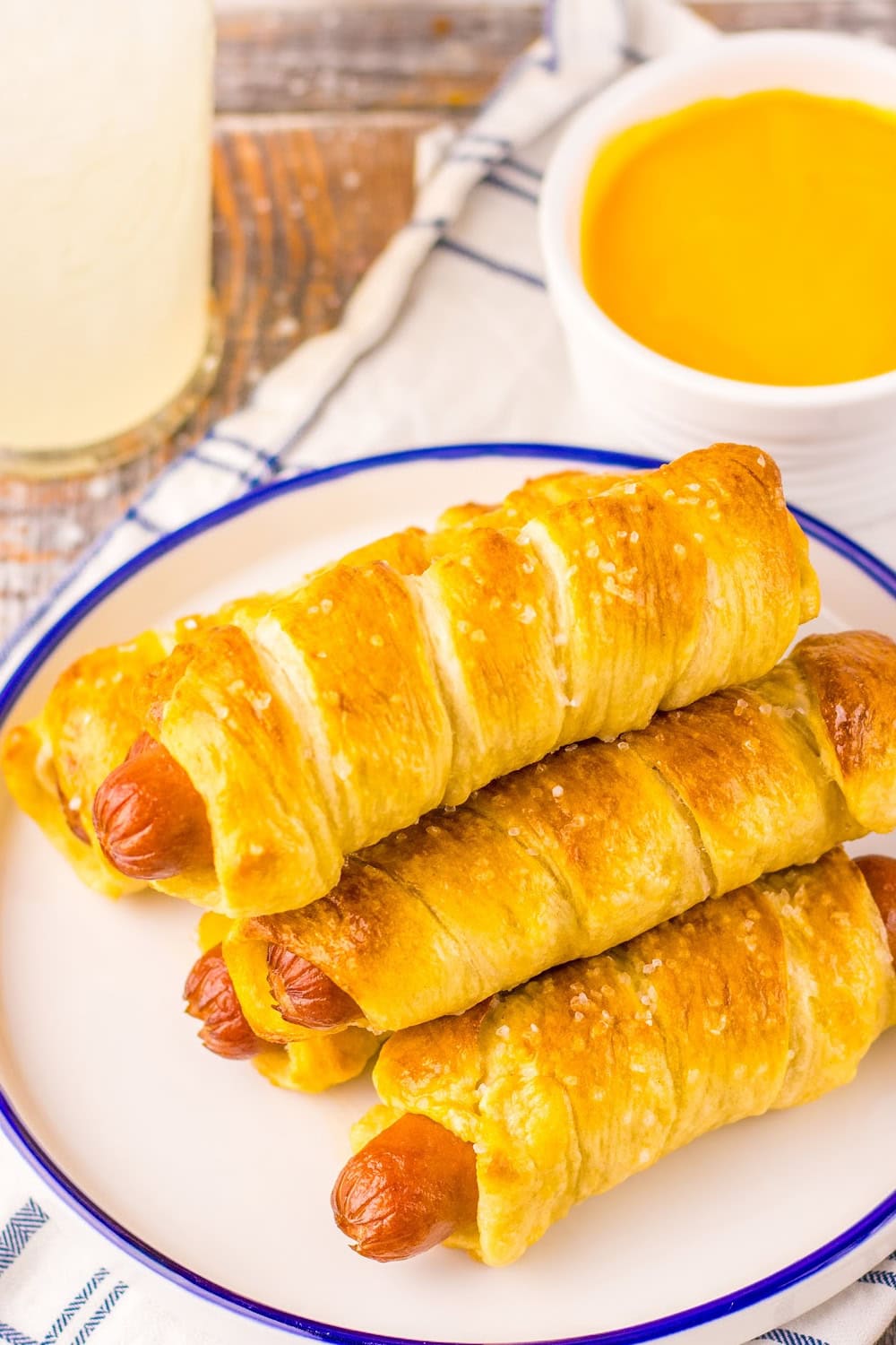 50+ Crowd Pleasing Game Day Finger Food Ideas - Bite-Sized Bash