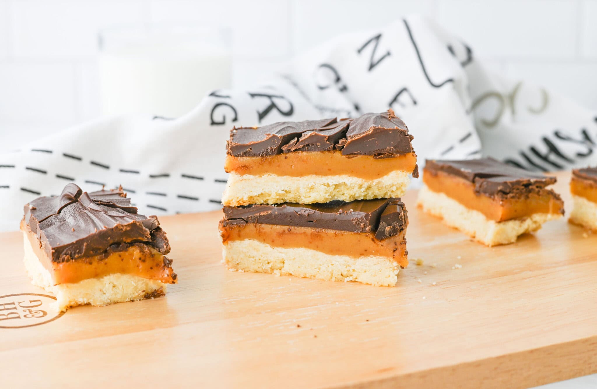 Homemade Twix Bars to Satisfy Your Sweet Tooth! - Bite-Sized Bash