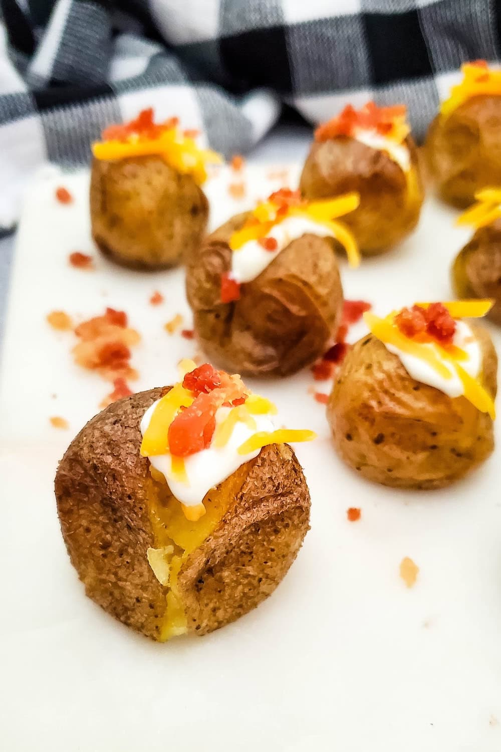 40 Christmas Appetizers (Easy Finger Foods for a Party) - Bite-Sized Bash
