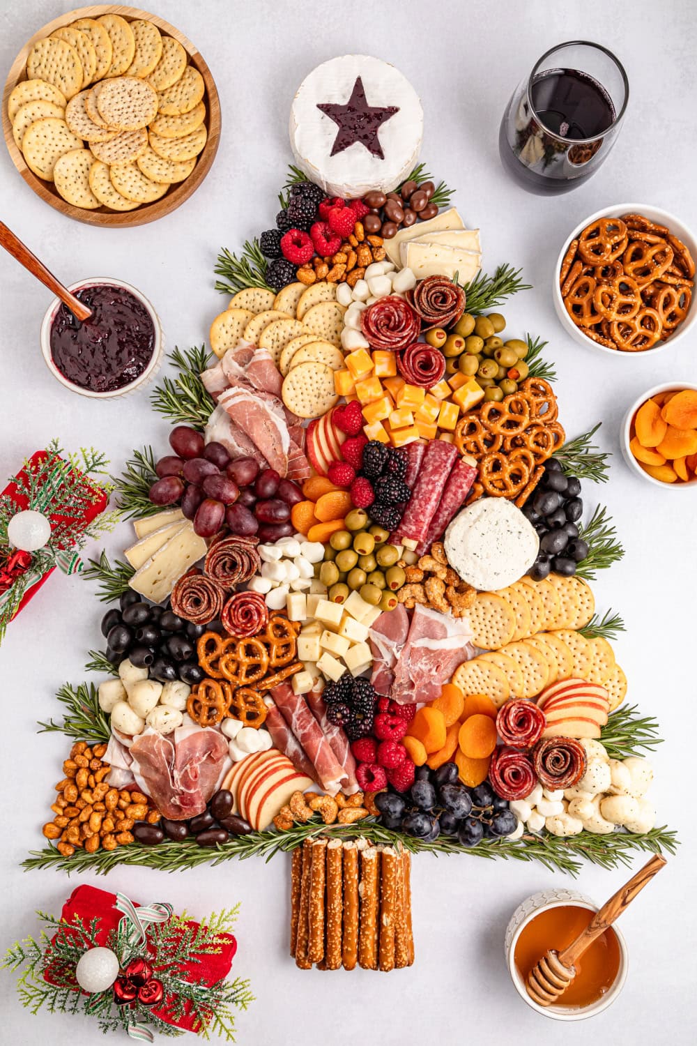 40 Christmas Appetizers (Easy Finger Foods for a Party) - Bite-Sized Bash
