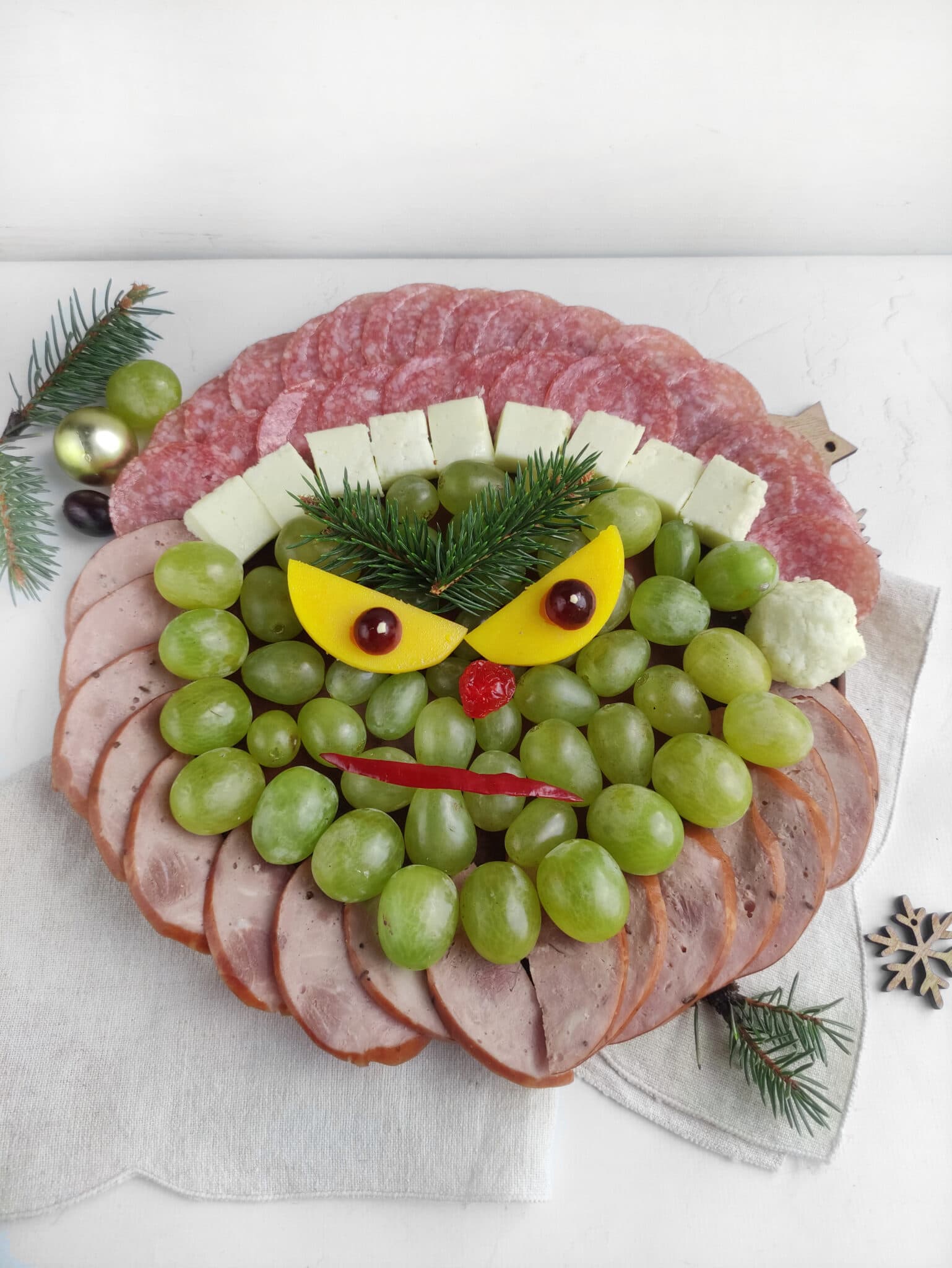 Mr.Grinch Charcuterie Board - Bite-Sized Bash