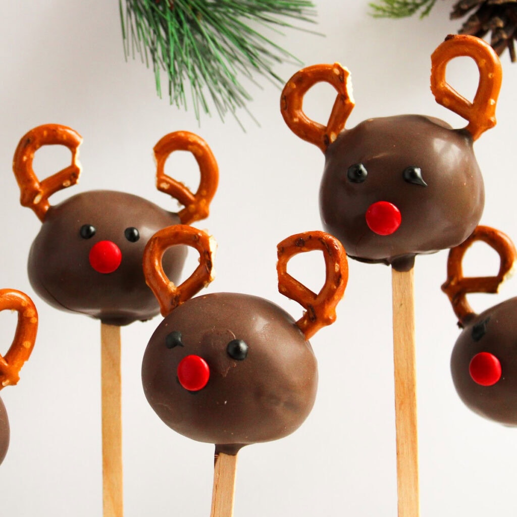 Reindeer Cheeseball - Bite-Sized Bash