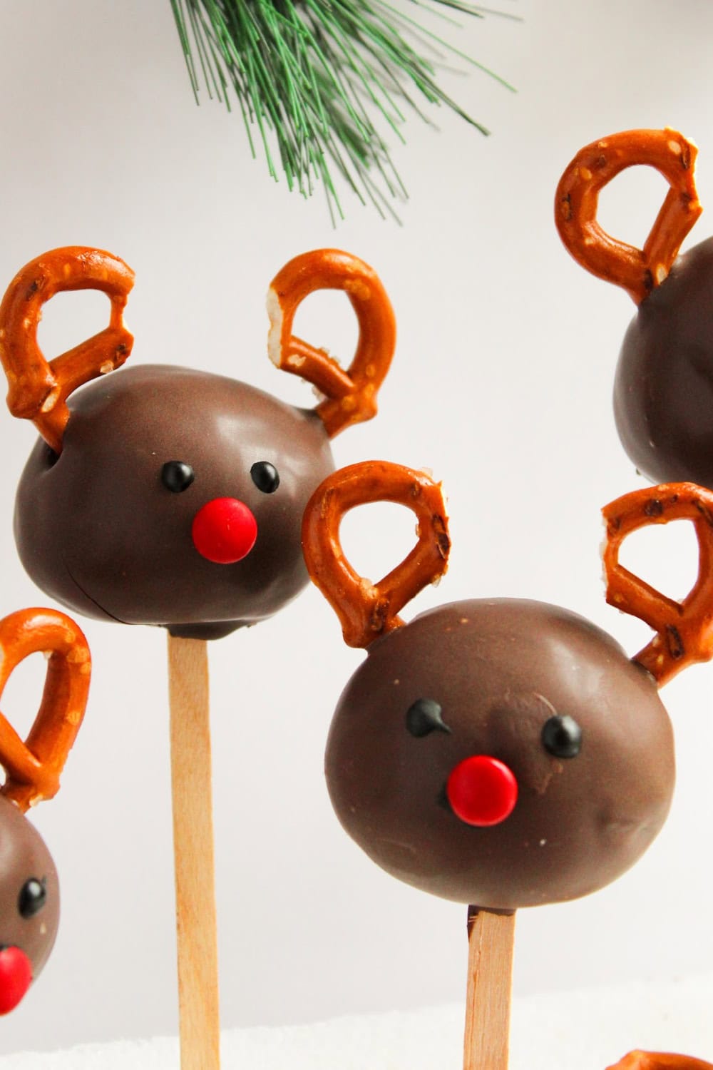 35 Reindeer Treats for a Merry Christmas - Bite-Sized Bash