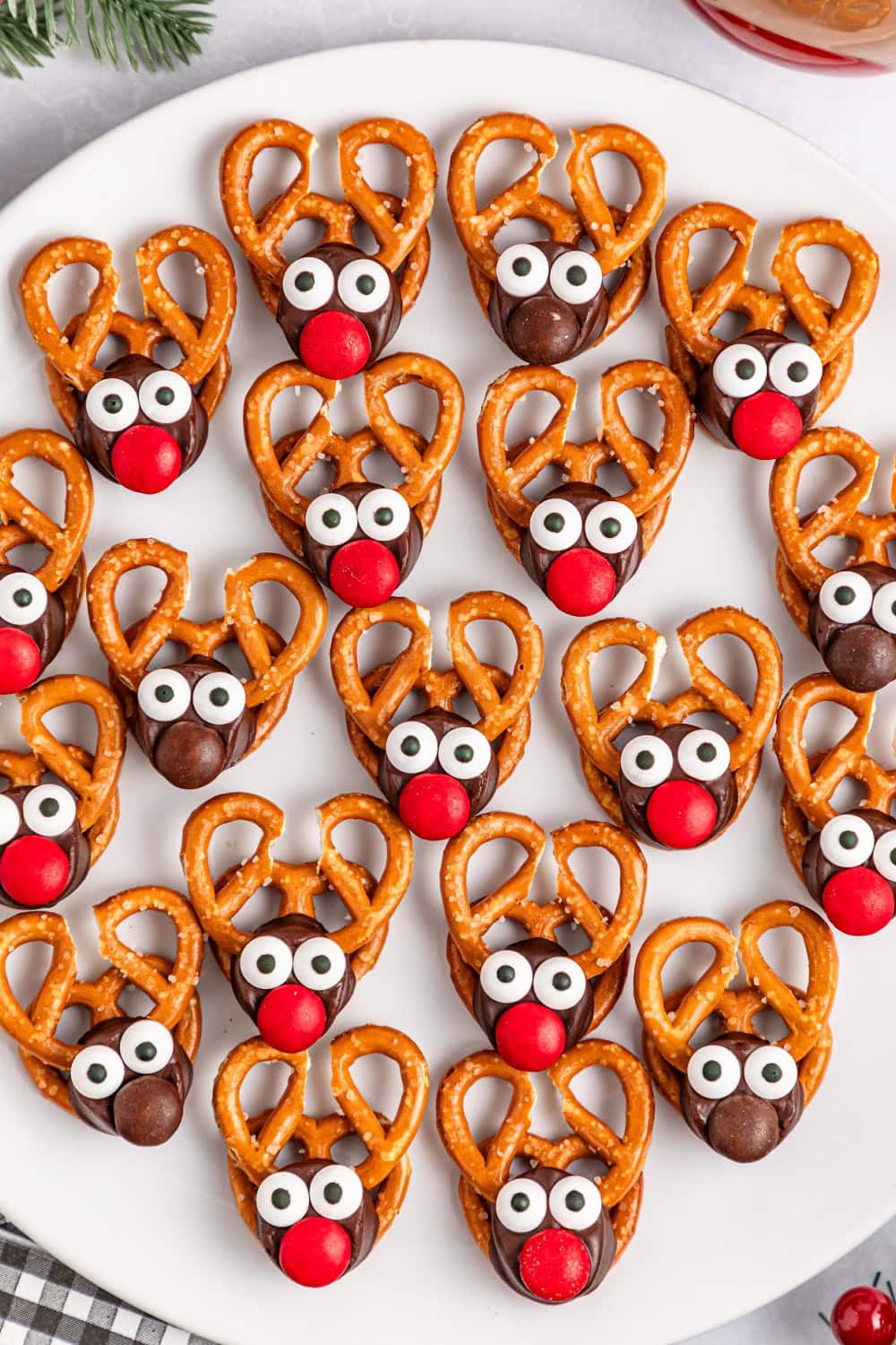 35 Reindeer Treats for a Merry Christmas - Bite-Sized Bash