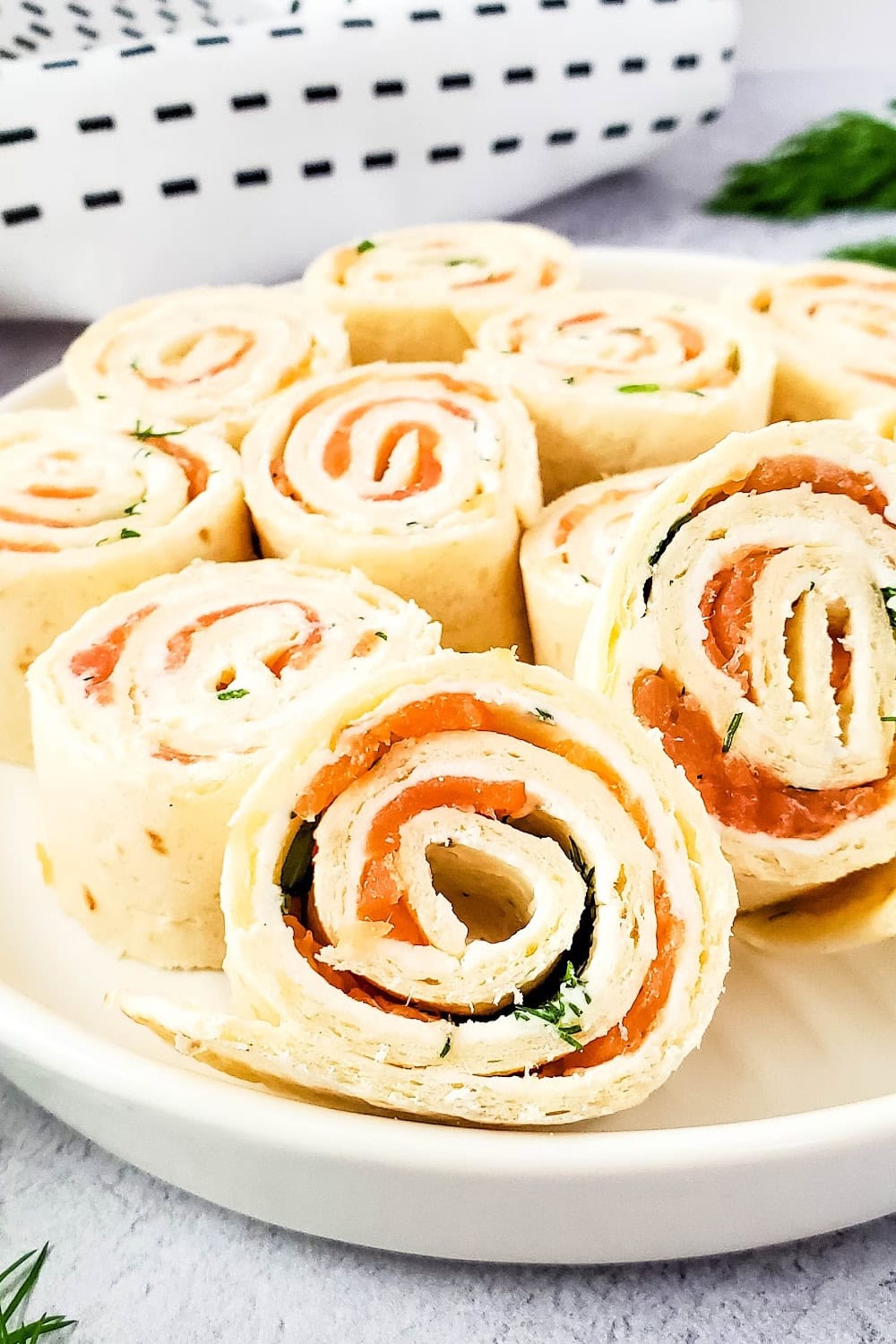 40 Christmas Appetizers (Easy Finger Foods for a Party) - Bite-Sized Bash