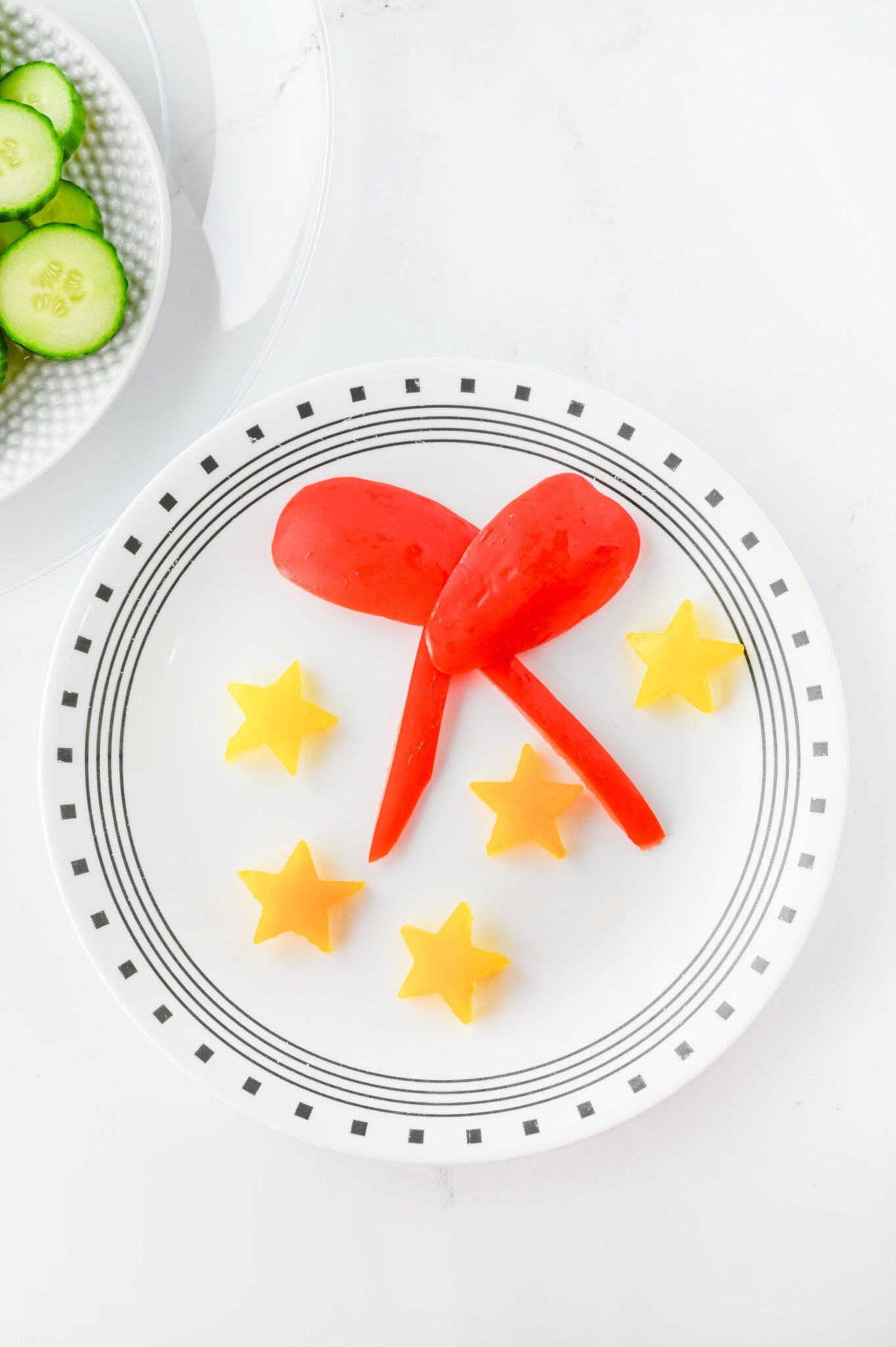 Festive Veggie Wreath Tray - Bite-Sized Bash