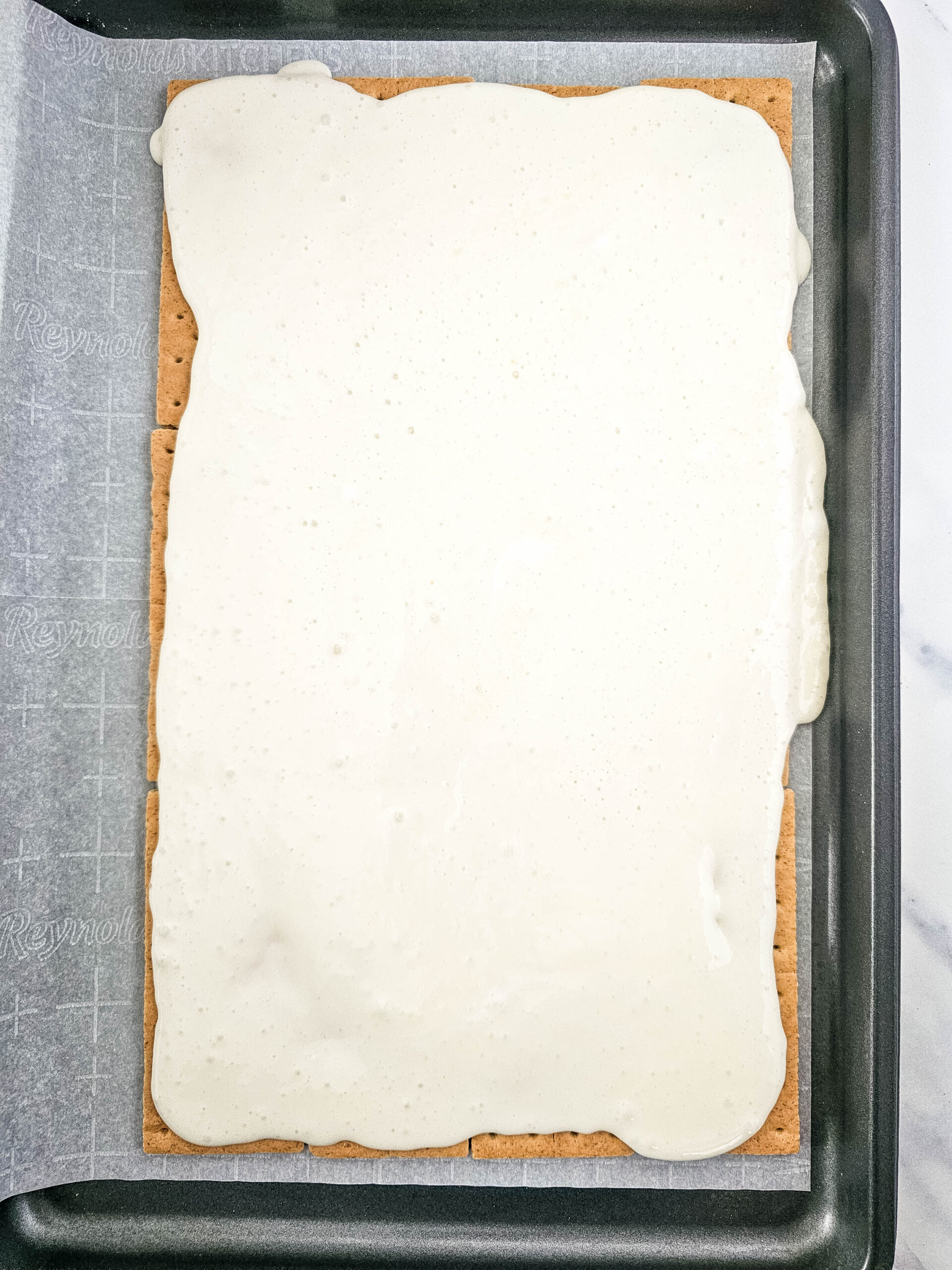 Christmas S’mores Graham Cracker Bark - Bite-Sized Bash