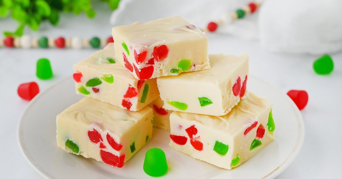 Christmas Gum Drop Fudge - Bite-Sized Bash