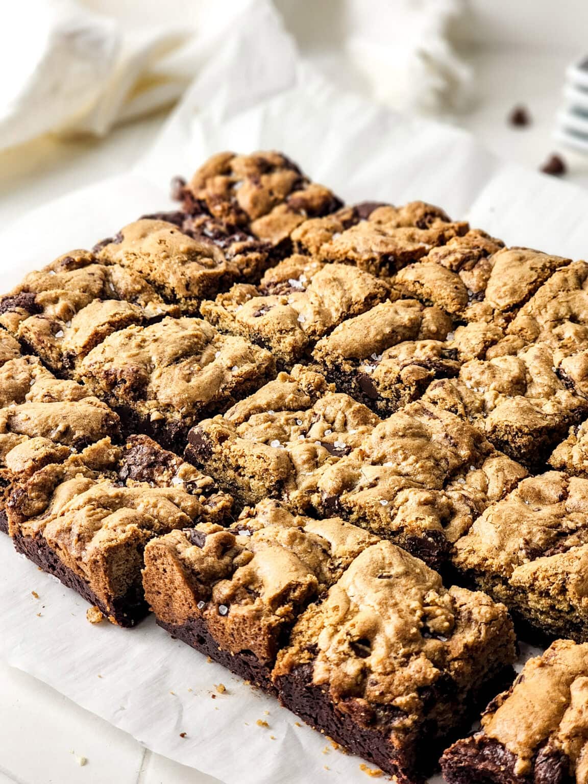 Brookies Bliss: The Ultimate Brownie-Cookie Fusion - Bite-Sized Bash