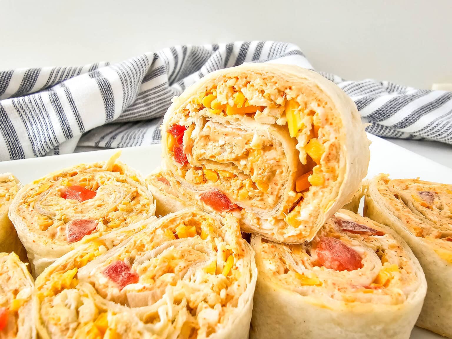 Classic Taco Dip: Your New Favorite Party Snack! - Bite-Sized Bash