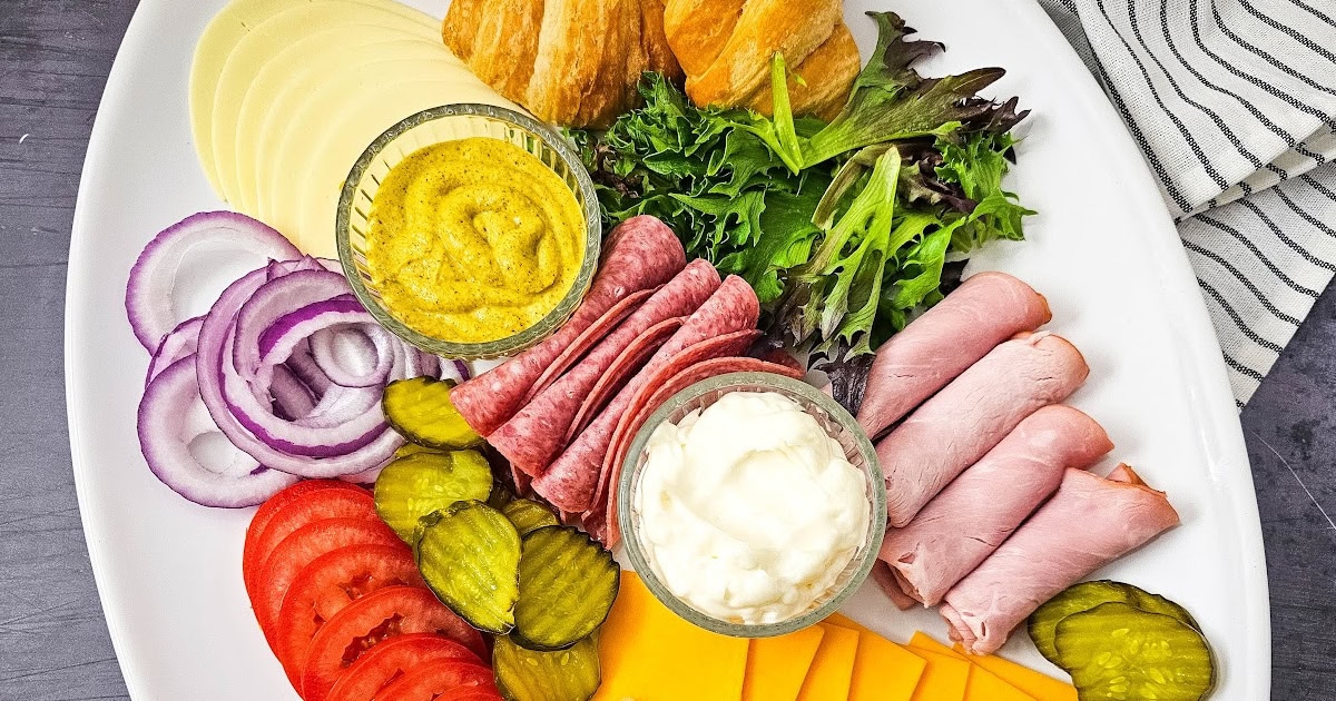 Make-Your-Own Mini Sandwich Board - Bite-Sized Bash