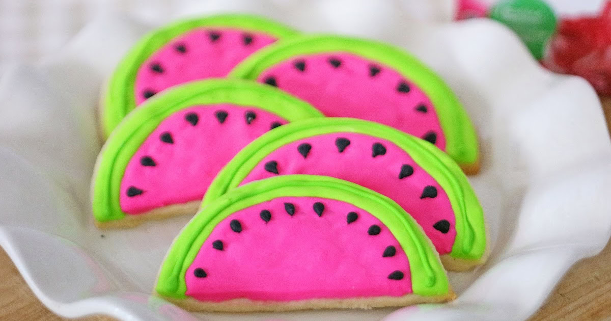 Watermelon Slice Cookies - Bite-Sized Bash