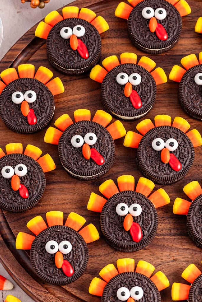 Cute Turkey-Themed Snacks for Thanksgiving - Bite-Sized Bash