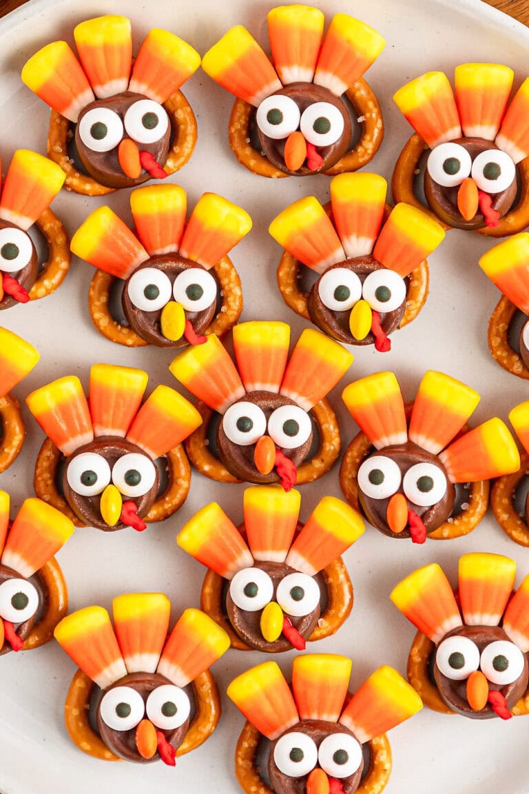 Cute Turkey-Themed Snacks for Thanksgiving - Bite-Sized Bash