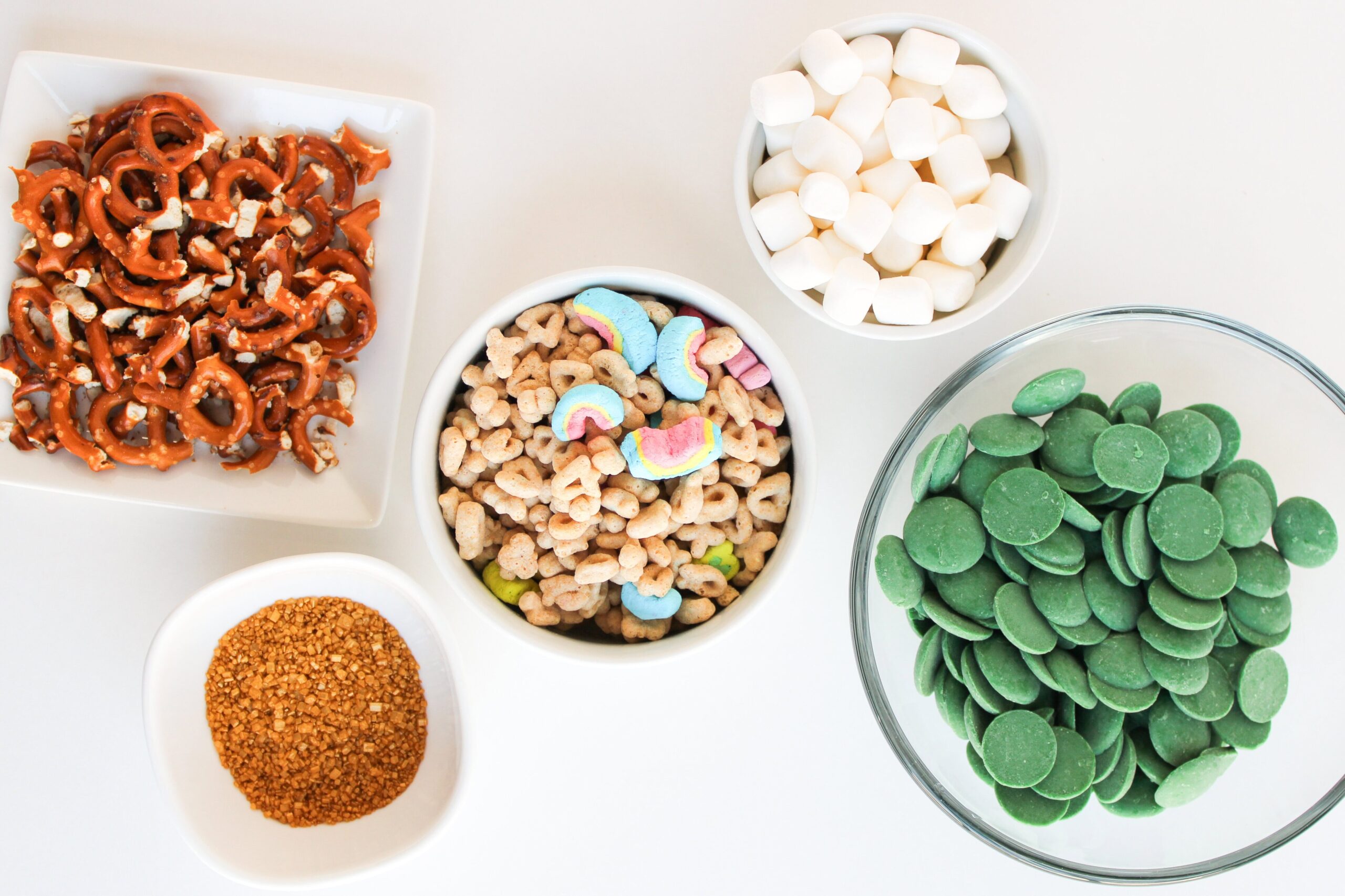 St. Patrick's Day Lucky Charms Chocolate Bark - Bite-Sized Bash