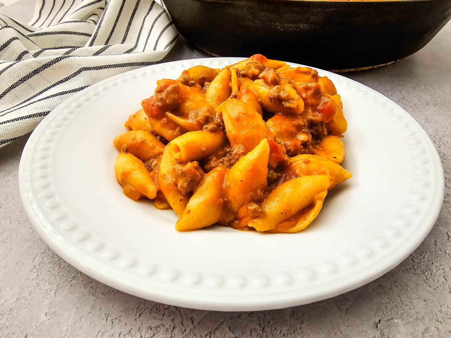 One Pan Cheeseburger Pasta - Bite-Sized Bash